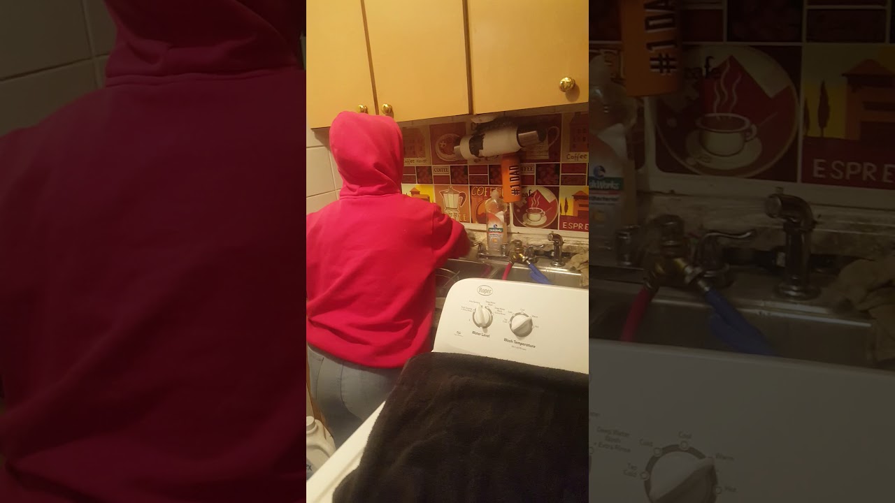 Yo She Just Peed Herself Youtube