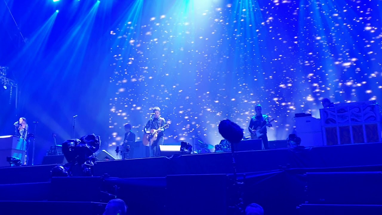 Noel Gallagher - Stop Crying Your Heart Out - Isle Of Wight Festival ...