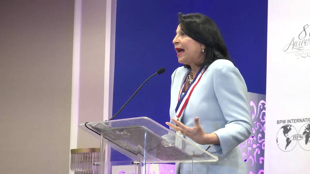 Reconocimiento a Rosa Rita Alvarez - YouTube
