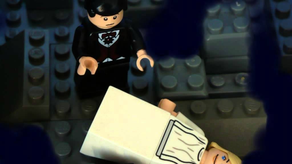 Dark Shadows - Extrait 1 LEGO - YouTube