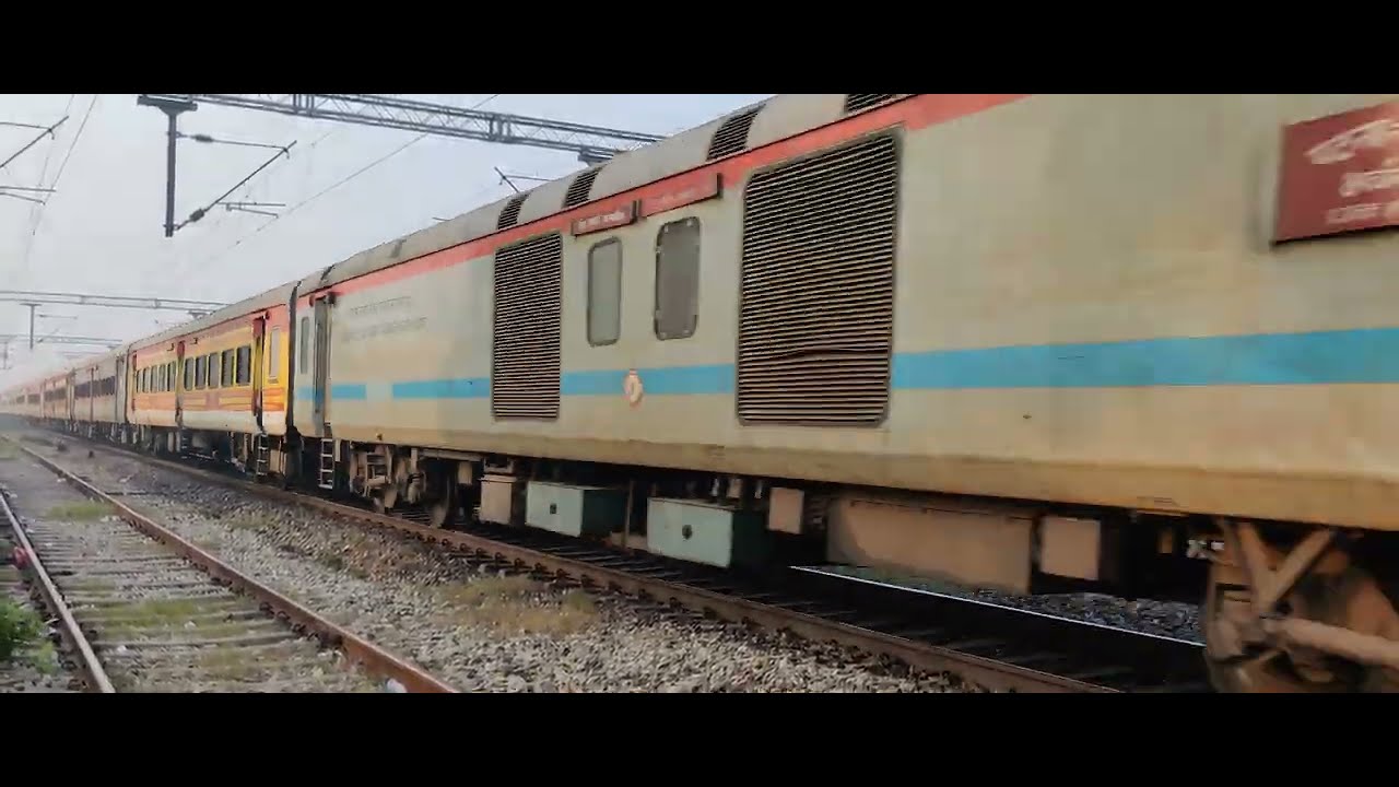 12232 Jammu tawi patna himgiri SF Exp 🚅💯🔥#train #viralvideo #russia # ...