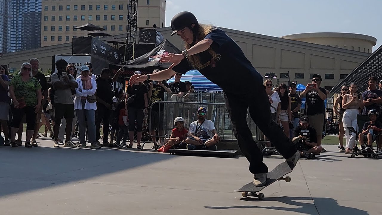 Andy Anderson Freestyle skateboarding demo @JackalopeFest in ...