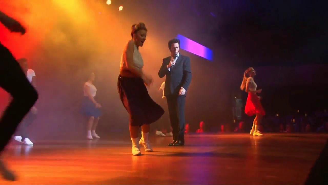 Elvis Presley Tribute Act - Mike Nova - YouTube