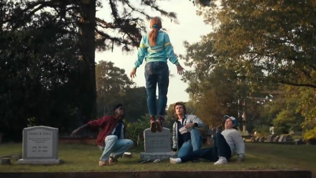 Stranger Things Max Floating Meme - YouTube