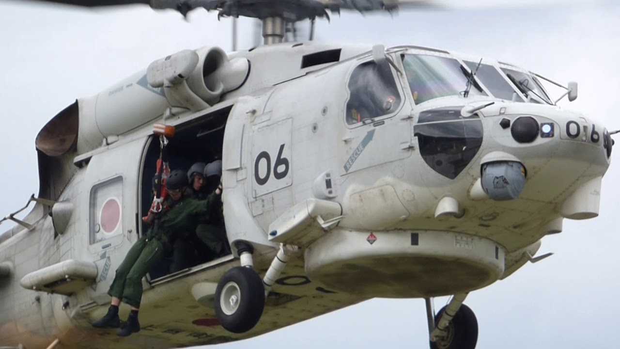 SH－60K 吊上げ救助訓練 - YouTube
