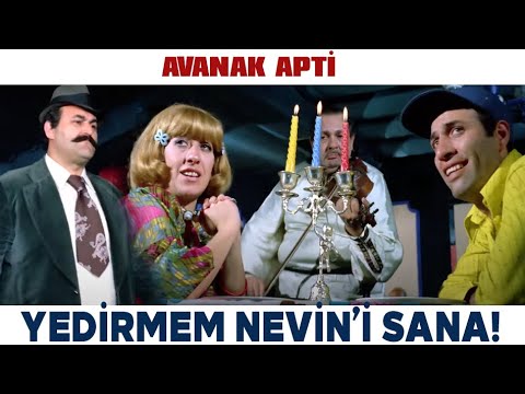 Avanak Apti Türk Filmi | Apti ile Barut Osman, Nevin İçin Kapışıyor!