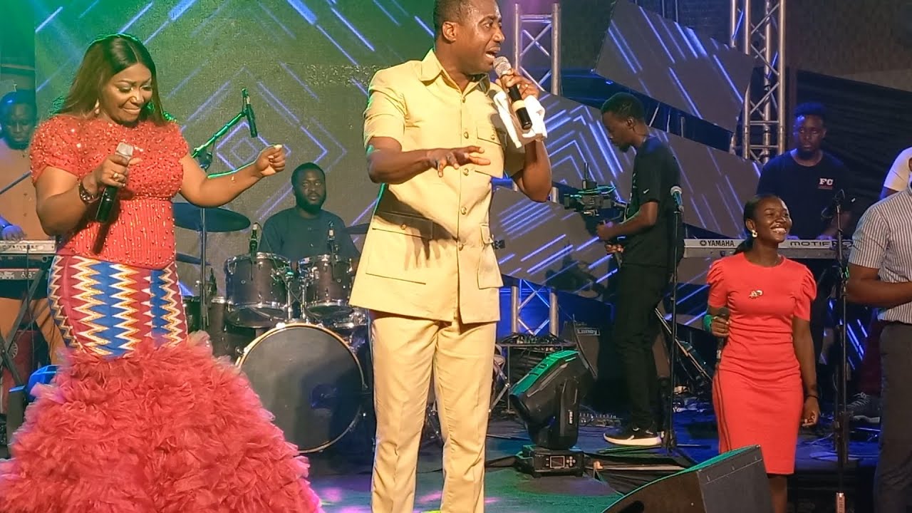 REV MOSES OK AND KESEWAA KESSY KEPT THE CONGREGATION ON THEIR FEET ...