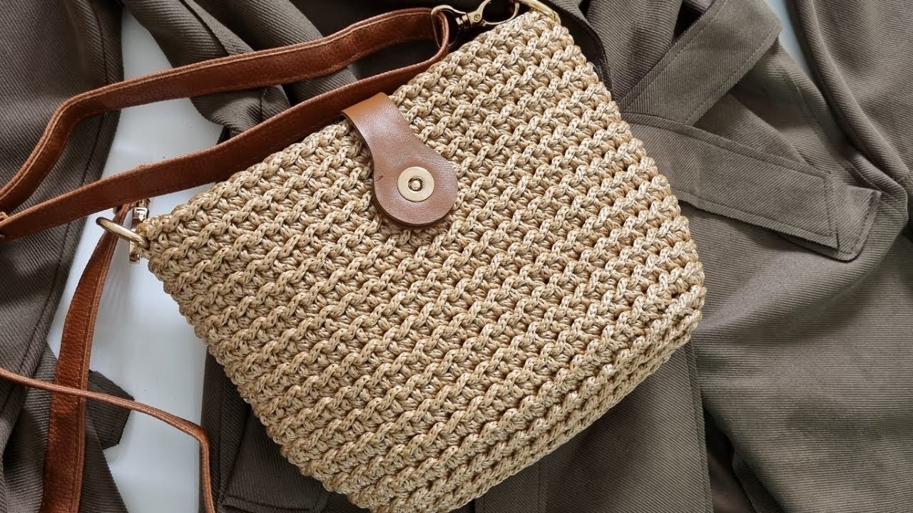 Simple crochet bag with leather combination - YouTube