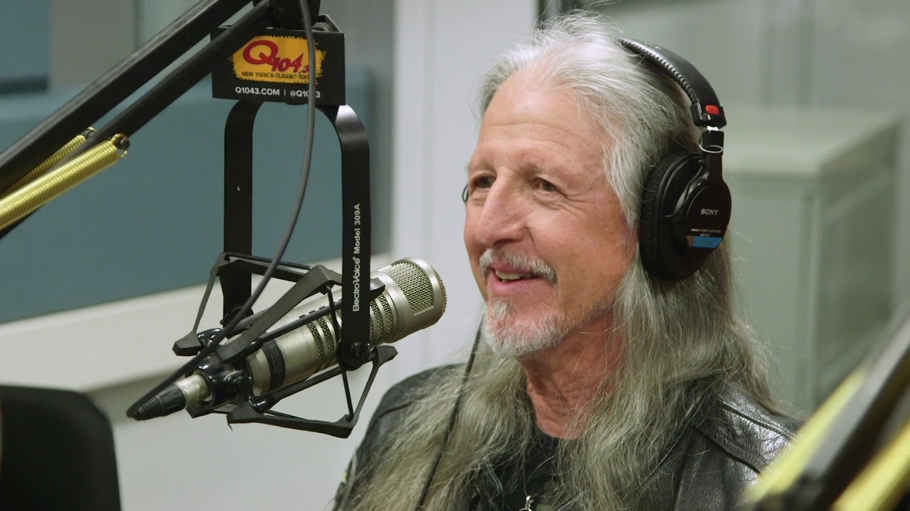 The Doobie Brothers With Jim Kerr - YouTube