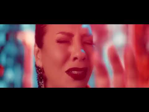 Işın Karaca - Bir Yol Var (Video Klip)