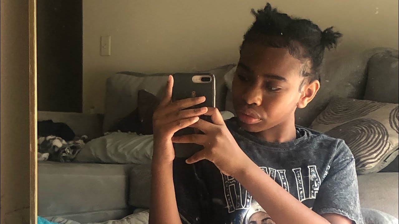 Get to know me (My first yt video) - YouTube