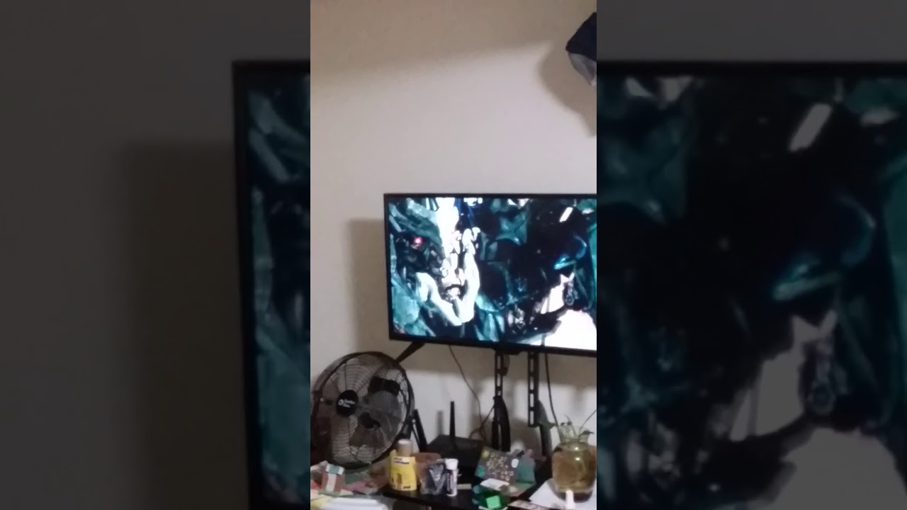 Megatron rips jazz 2007 transformers 1 - YouTube