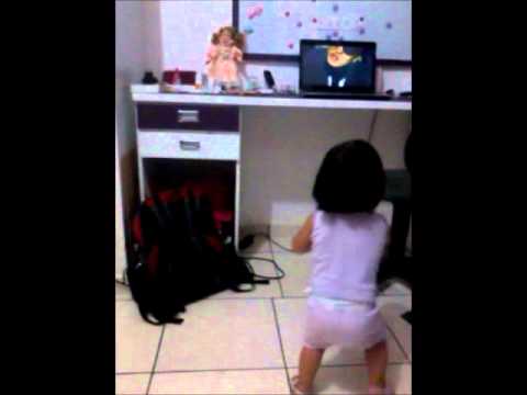 Sofia dançando Gangam Style