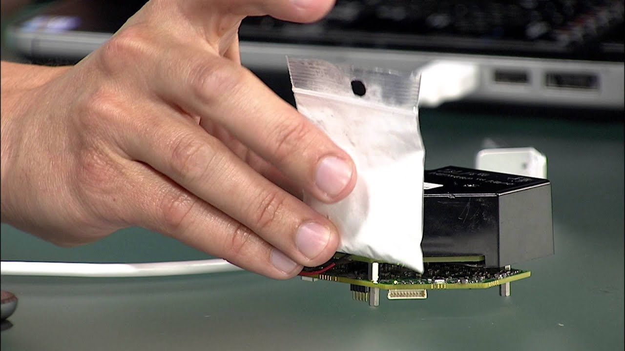 DLP® NIRscan™ Nano EVM: Getting Started Out of the Box - YouTube