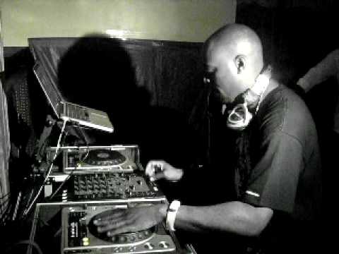 DJ Barry Blends Gettin it In..... - YouTube
