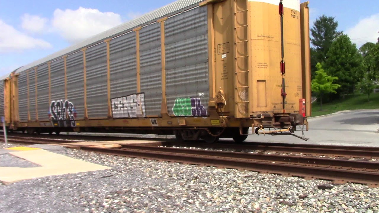 MVI 1751 csx Q217-28 auto rack train in point of rocks md - YouTube