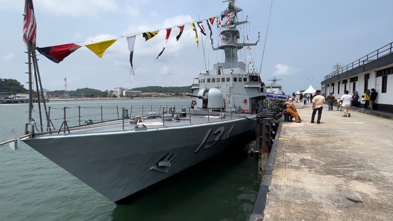 LUAR BIASA !! KAPAL TEMPUR TENTERA LAUT MALAYSIA ANTARA TERCANGGIH DI ...