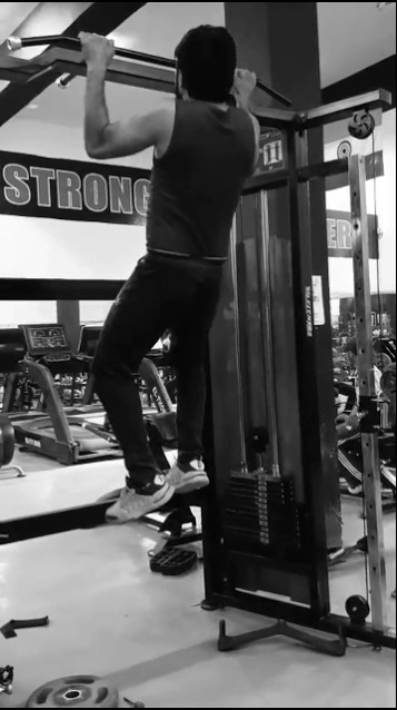 Pull up exercises for back 💪 #backexercises #zym - YouTube