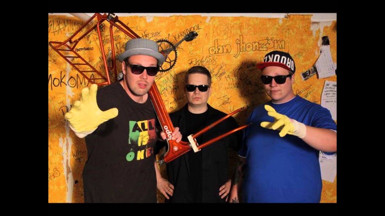 Best Of Lyömättömät Freestyle: Hessu Hopo ja Tarja Halonen - YouTube