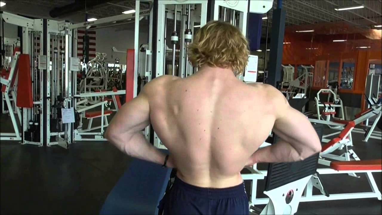 Teen Bodybuilder Showing Intense Neck and Chest Muscle Vascularity ...