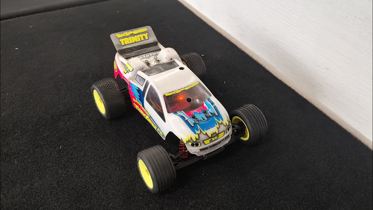 Running an Original Mini-T from 2003 - YouTube