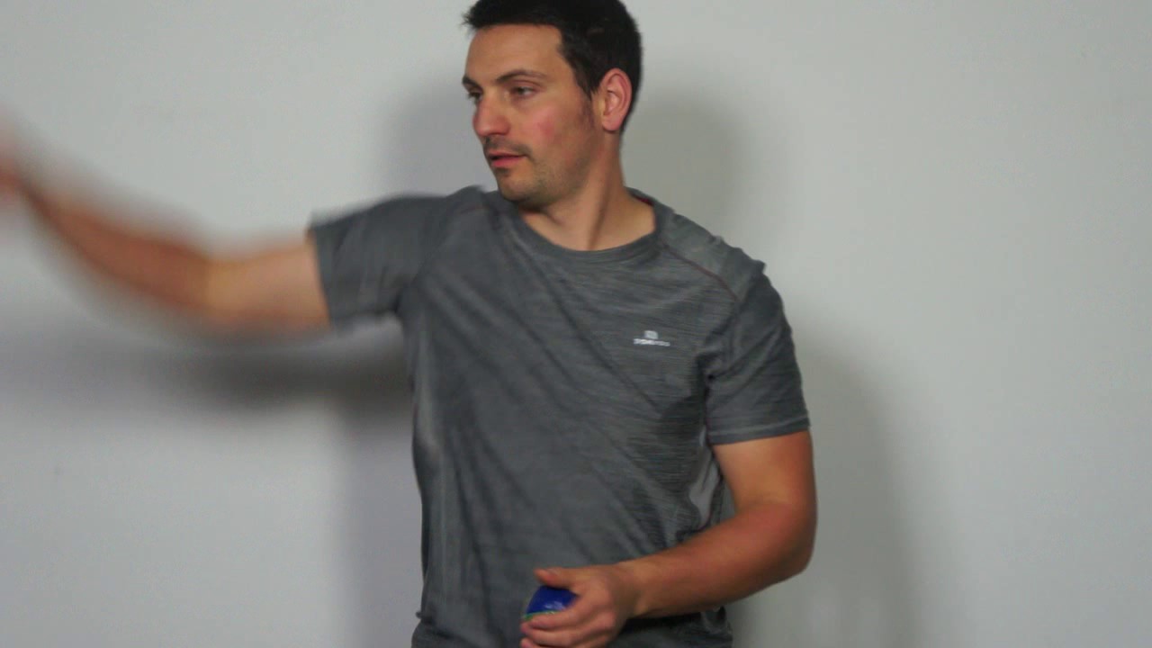 jongleren balletjes 1 bal liggende acht - YouTube