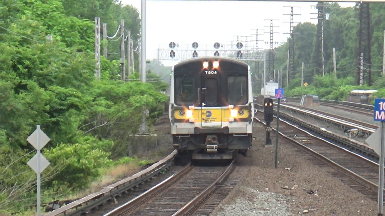 4K LIRR A Cloudy Friday Rush Hour at Valley Stream - YouTube