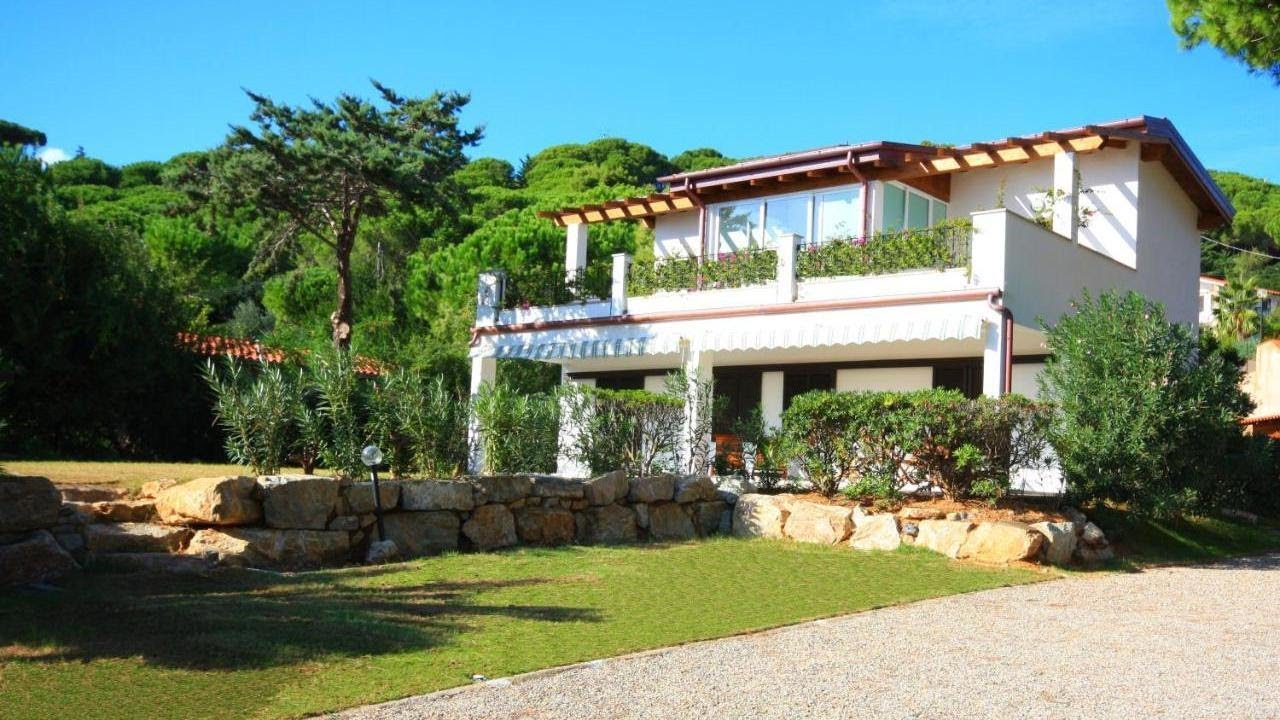 Aparthotel Albatros, Capoliveri, Italy - YouTube