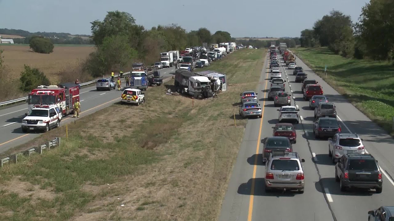 Scene: Crash causes major slow-downs on Route 283 - YouTube