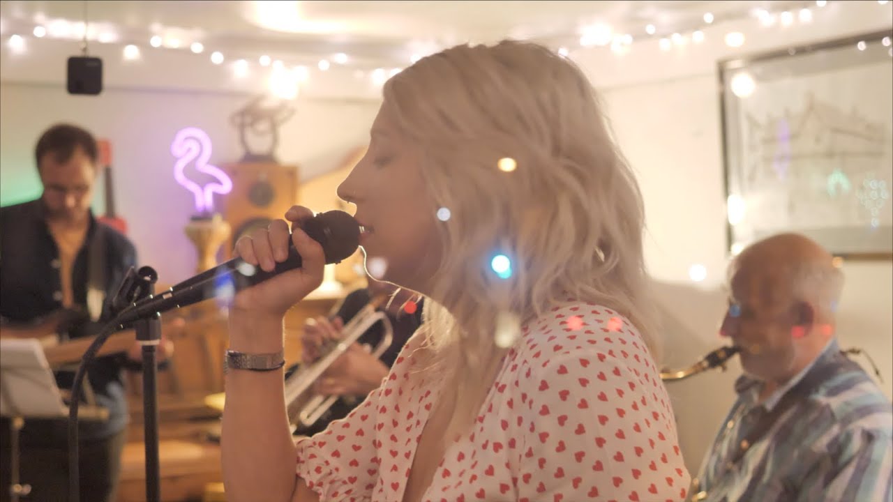 Pancake Band - What a Difference (1) - YouTube