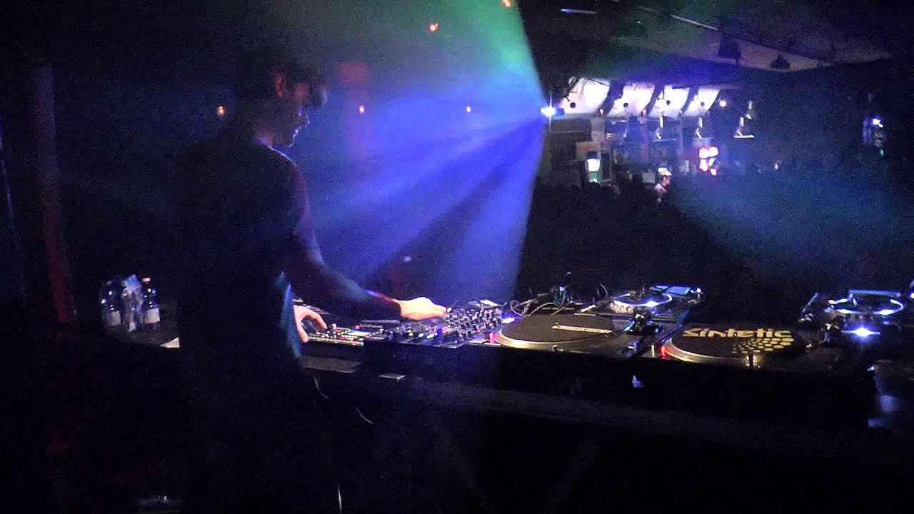 Terence Fixmer Live - A38, Technokunst 22-02-2014 by leo - YouTube
