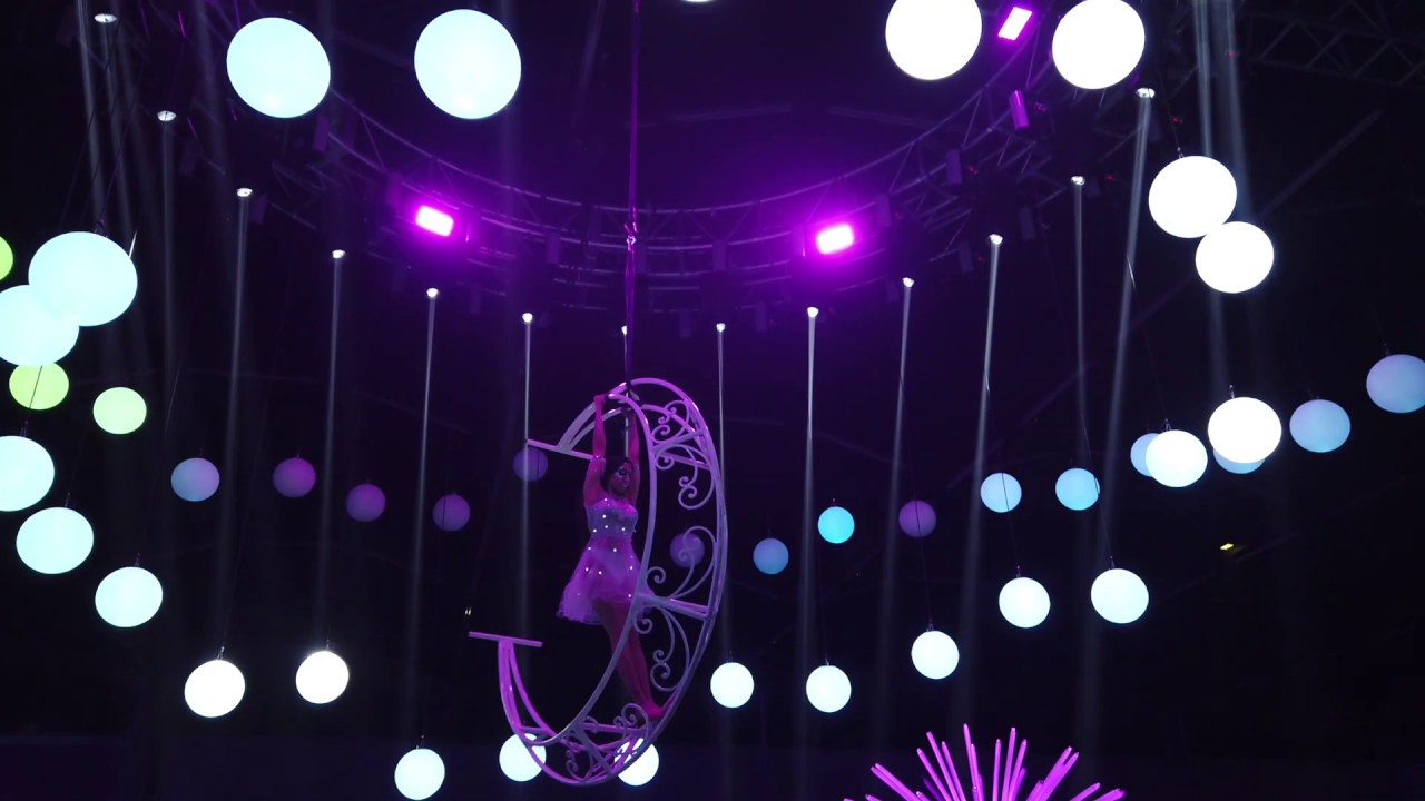 My first rave | Light All Night - YouTube