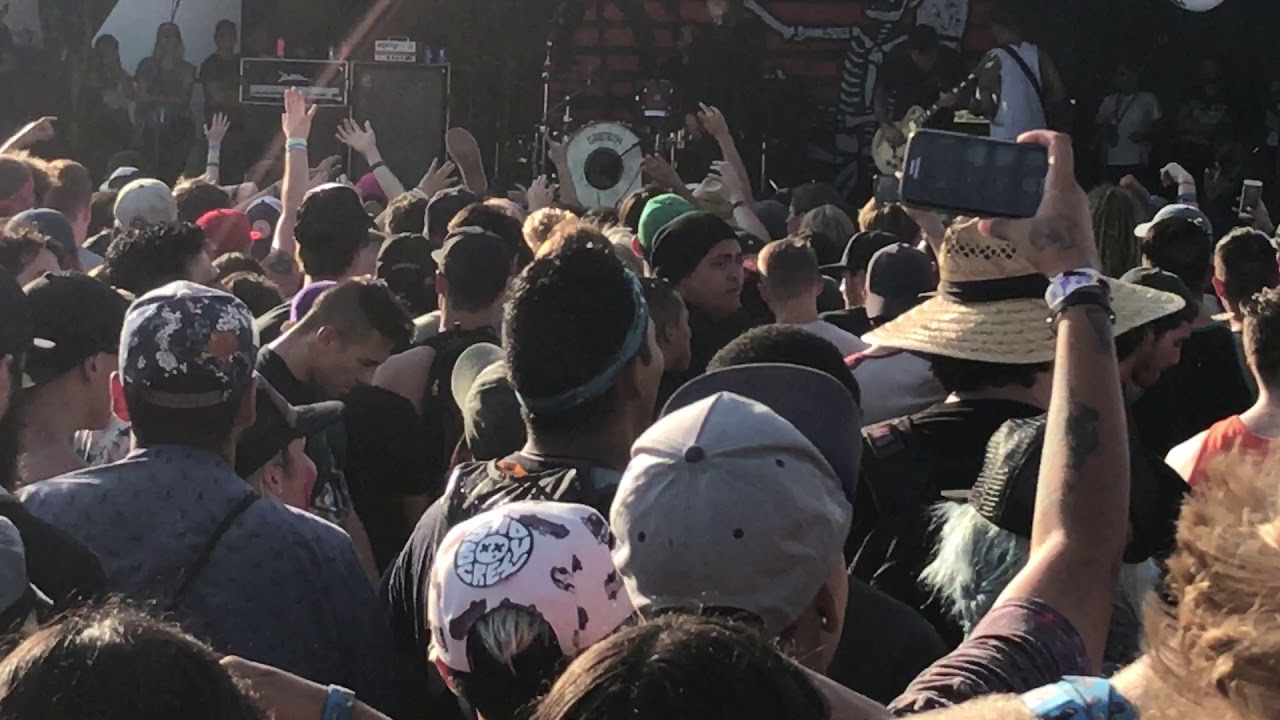 Beartooth Aggressive - YouTube