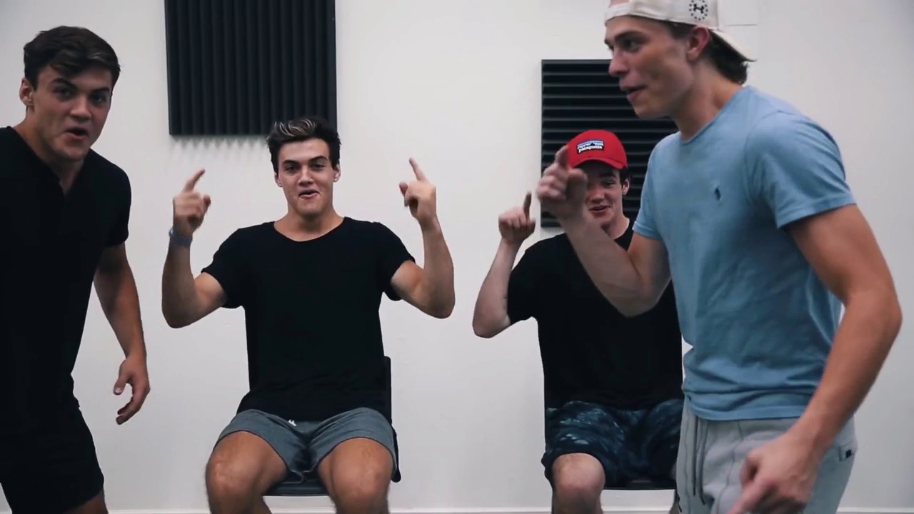 Team Battle: GRETHAN Vs CARPENDAIL Dolan Twins VOSTFR - YouTube