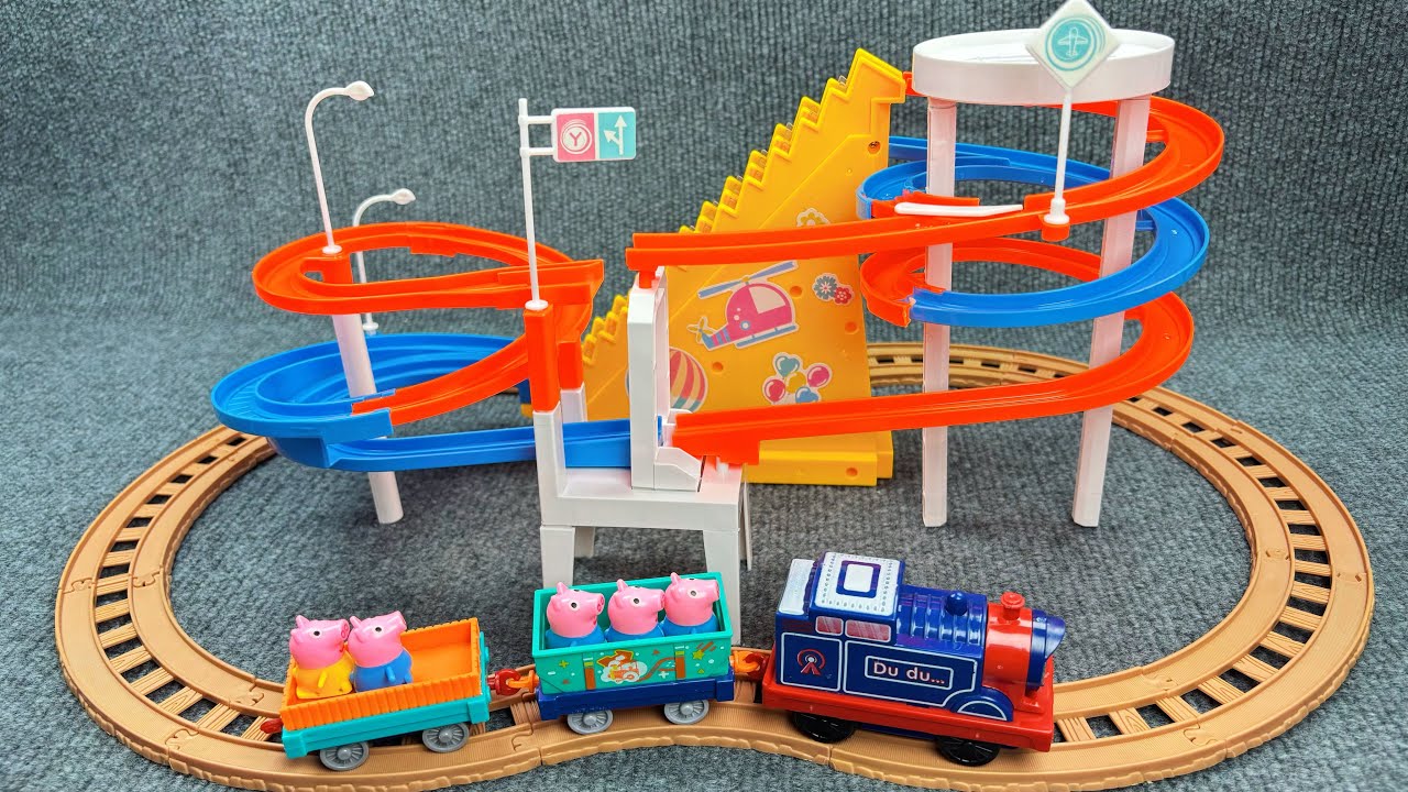 8 minutes Satisfied and lovely Peppa Pig and small train unpacking toy ...