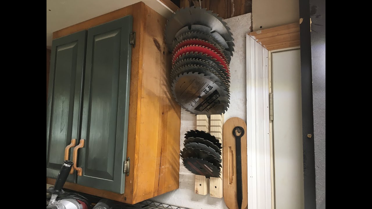 Easy Space Saver Saw Blade Rack - YouTube