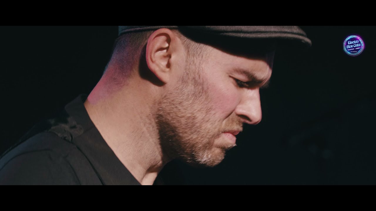 ELECTRIC BLUE CATS FUNK SESSION - YouTube