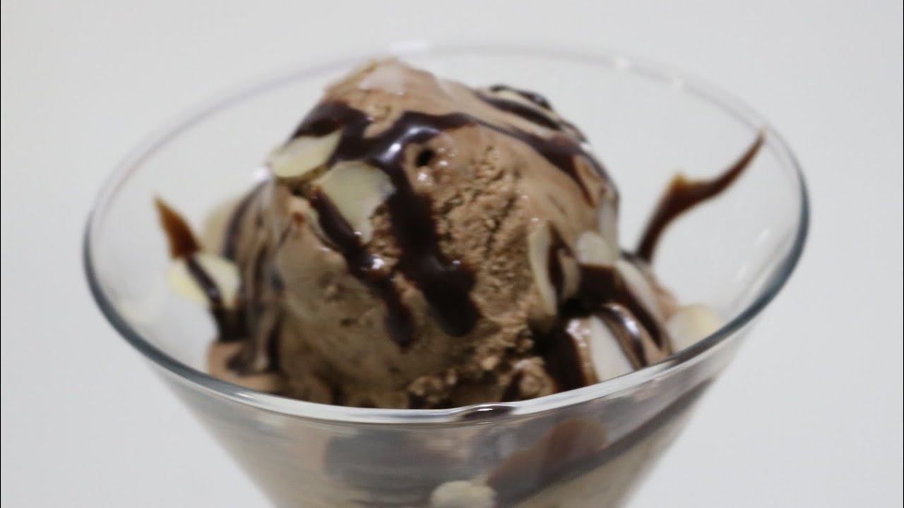 Jamoka Almond Fudge Ice cream/tasty 😋 Delicious - YouTube