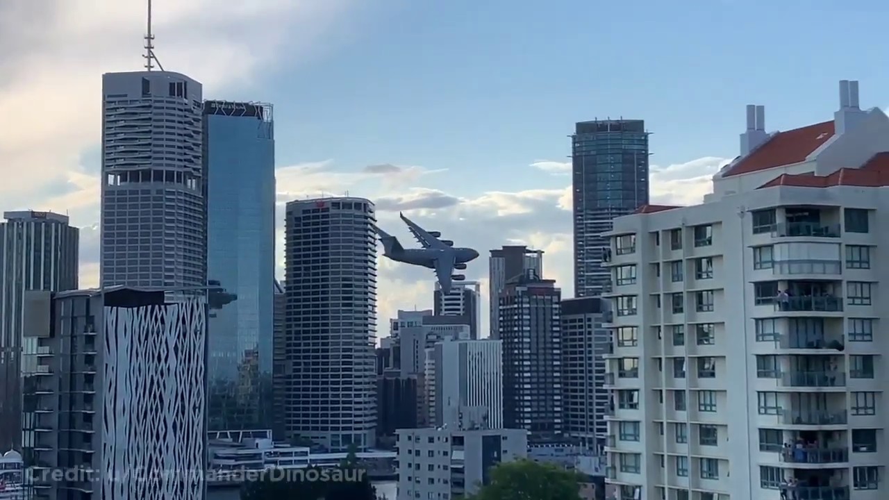 PLANE PASSES BETWEEN THE BUILDINGS 😱 | Low Flying Plane Compilation ...