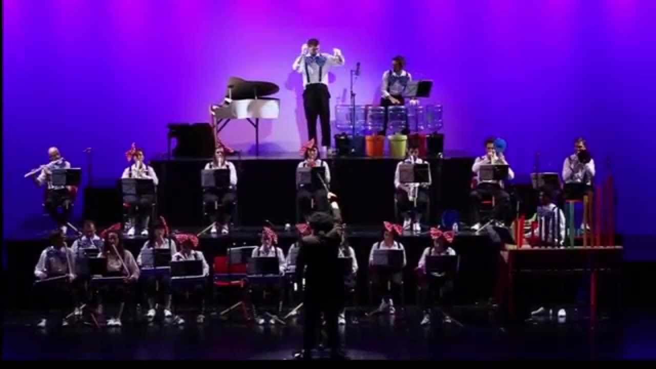 LISBON TOY ORCHESTRA | STRAUSS | ORQUESTRA DOS BRINQUEDOS - YouTube