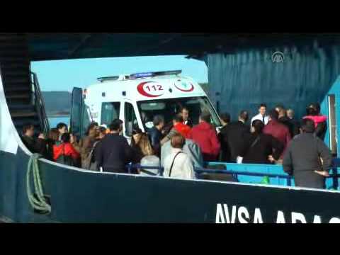 Çanakkale'de araba vapuru iskeleye çarptı