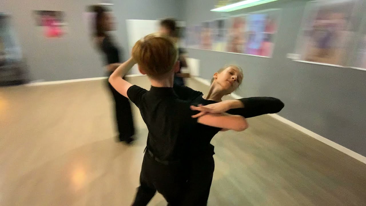 Amazing KIDS dancing - Slow Waltz Basic - YouTube