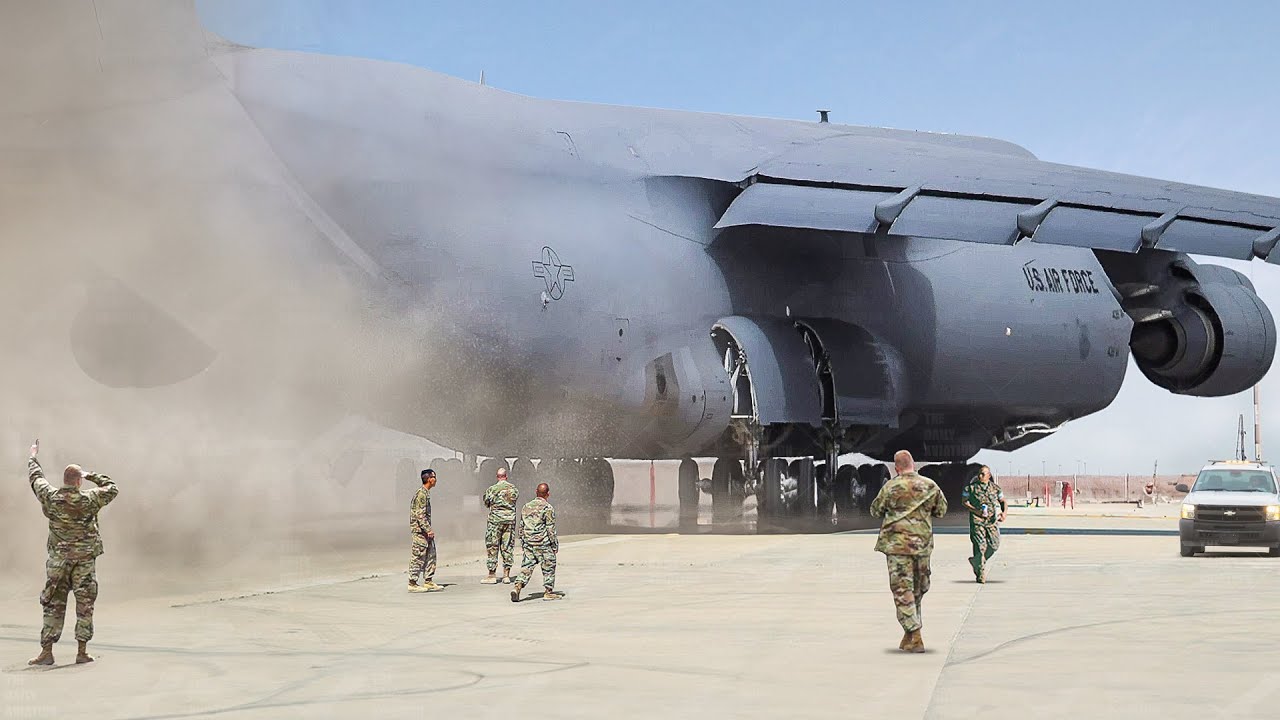 US Massive C-5 Raises Giant Dust Cloud During Insane Takeoff - YouTube