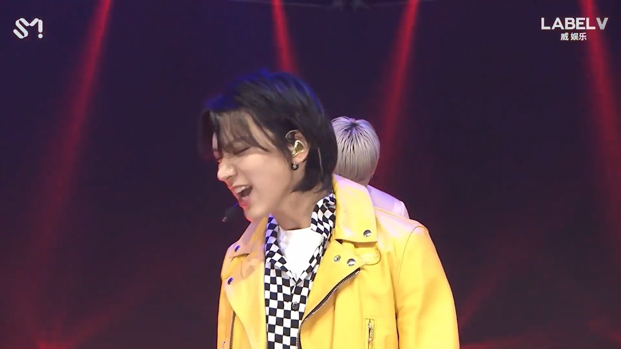 Take Off - 2021 WayV ONLINE SHOWCASE - YouTube