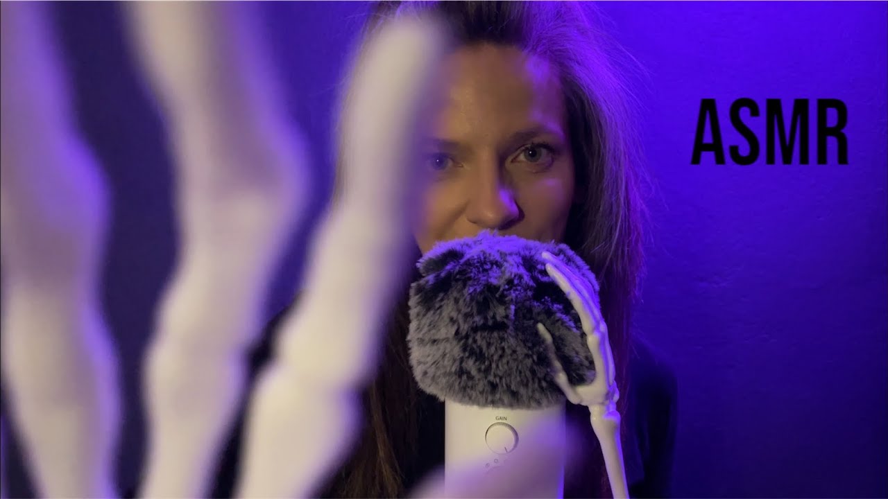 ASMR | Relaxing Session 2 (Lotion on Mic, Tongue Fluttering, Tapping ...