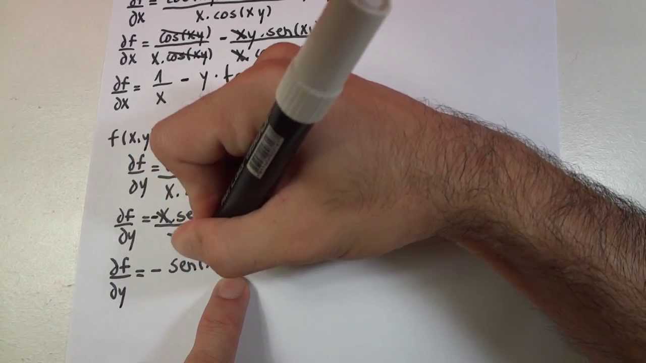 Derivada Parcial 1ª Ordem / Função Log. Natural (ln) - YouTube