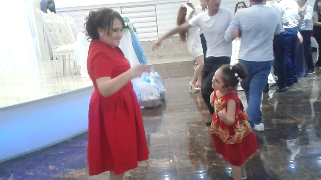 Deda shvilis kidev erti ulamazesi cekva socialur qsels ipyrobs - YouTube