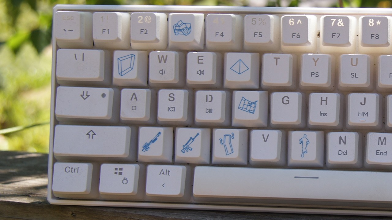 I Made Fortnite Keycaps - YouTube