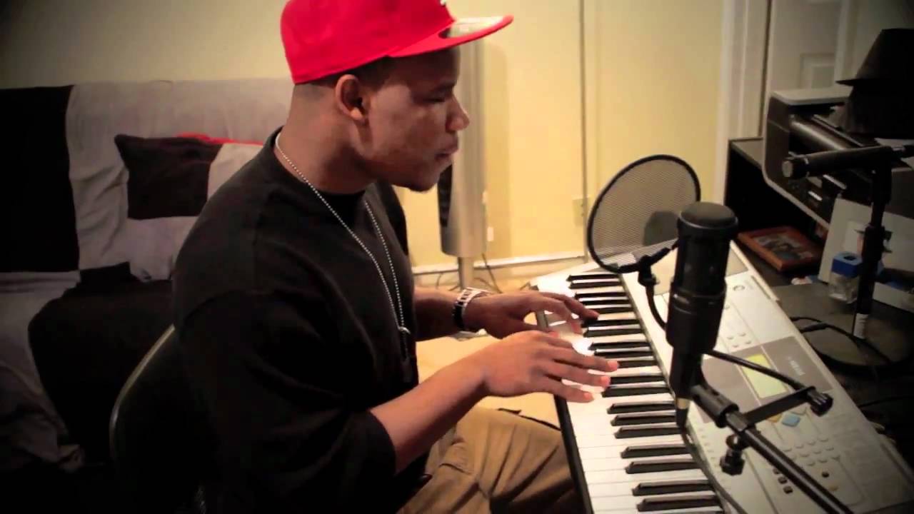 QUE singing "Slow Wind" by: R.Kelly.mov - YouTube