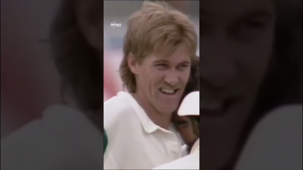 Reid’s seed! Ripping in-swinger from vintage lefty - YouTube